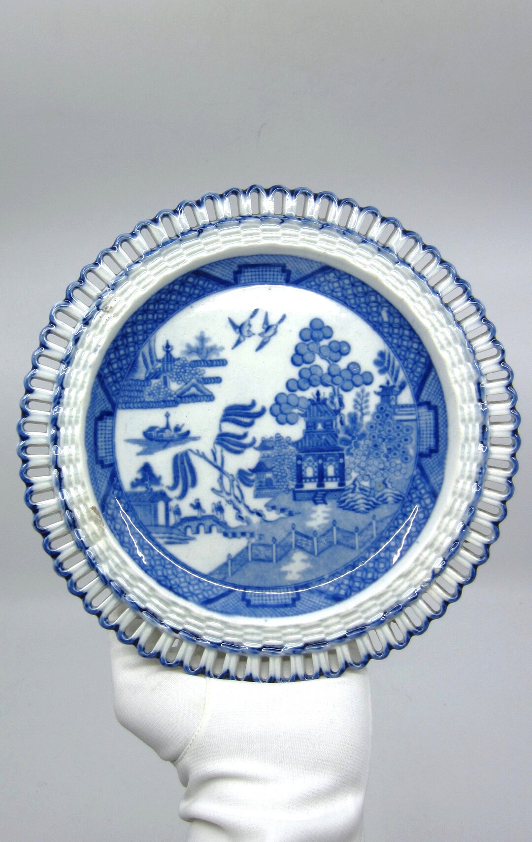 Antique British Round Pearlware Dish With Willow Pattern Ca. 1810 / ...