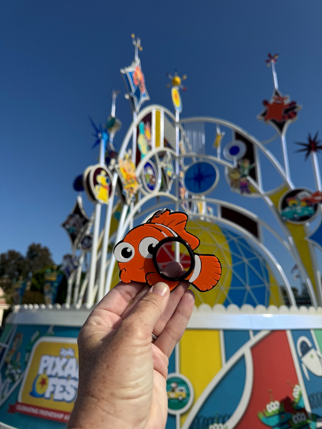 Magicband Puck Holder- Orange Fish - Etsy