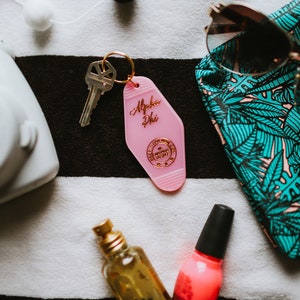 Alpha Phi Vintage Motel Keychain - Etsy