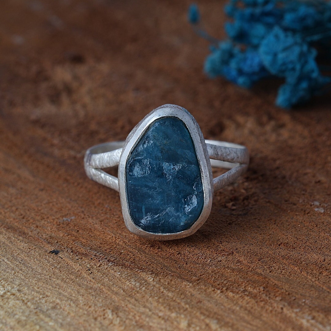 Natural Blue Apatite Ring, 925 Sterling Silver Rings, Handmade Jewelry, Split Shank Ring, Women ...