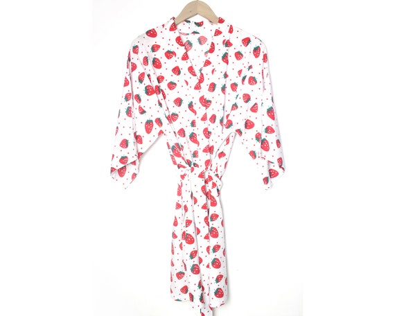 Fruit Strawberry White Bridesmaid Robe Floral Gift Bridal Robe | Etsy