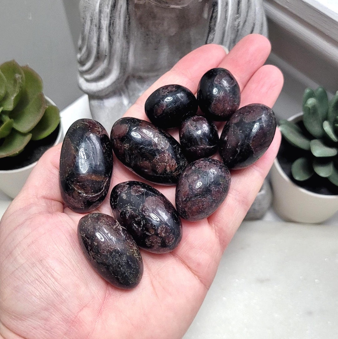 Garnet Tumbled Stones, Astrophyllite Mixed Garnet Stone, Small Crystal ...