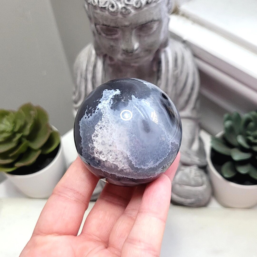 Volcano Agate Sphere, Green Reactive Agate, Green Reaction Under Purple ...