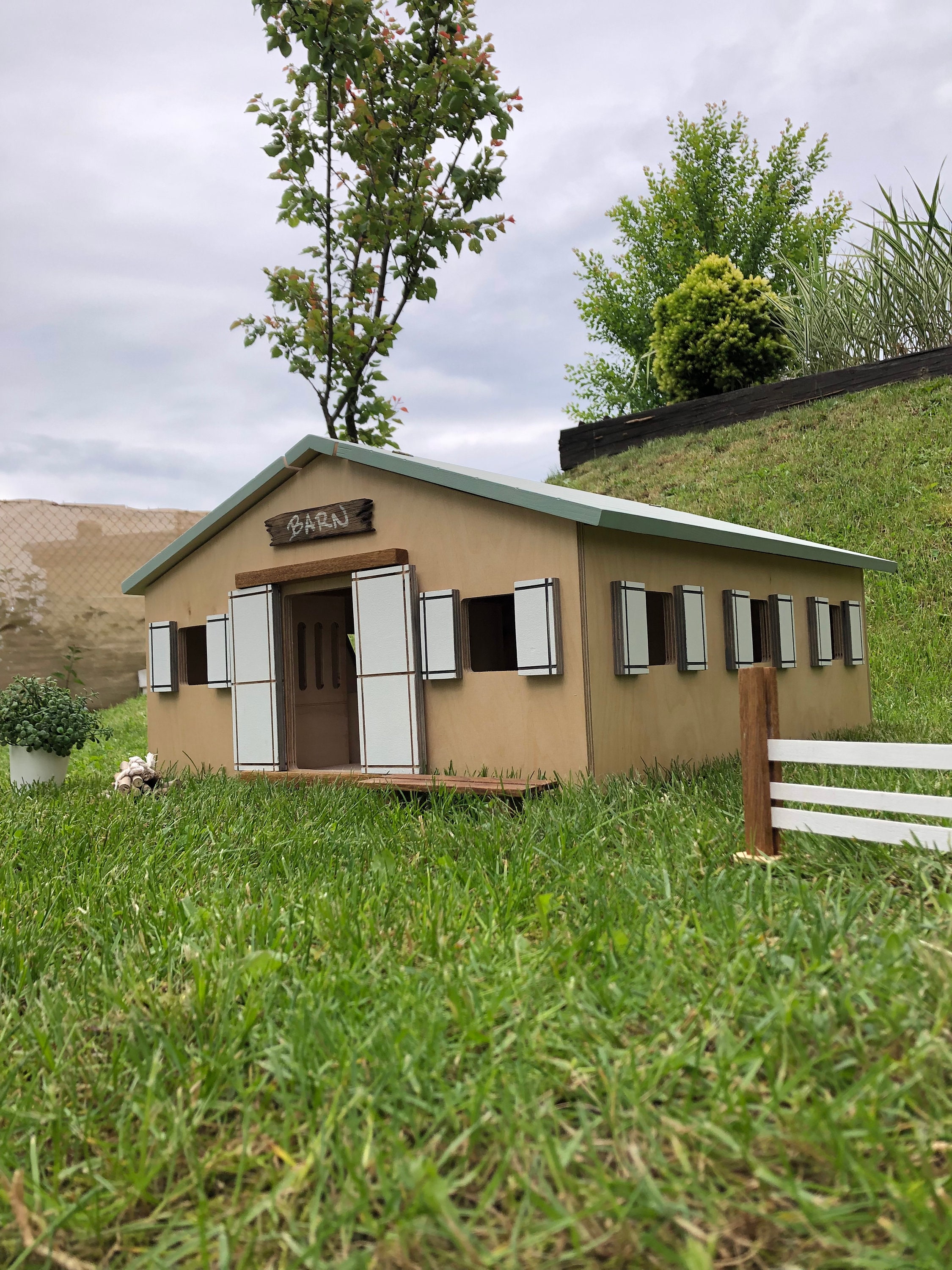 Establo de caballos grande y elegante con 6 puestos como - Etsy España