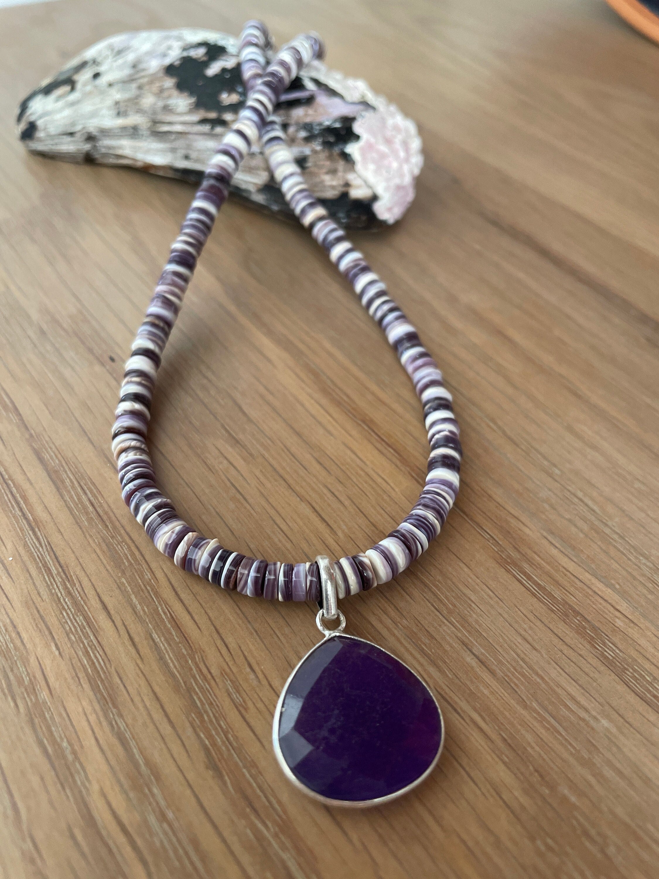16 Heishi Wampum Quahog 6mm Necklace With Sparkling Amethyst Pendant ...