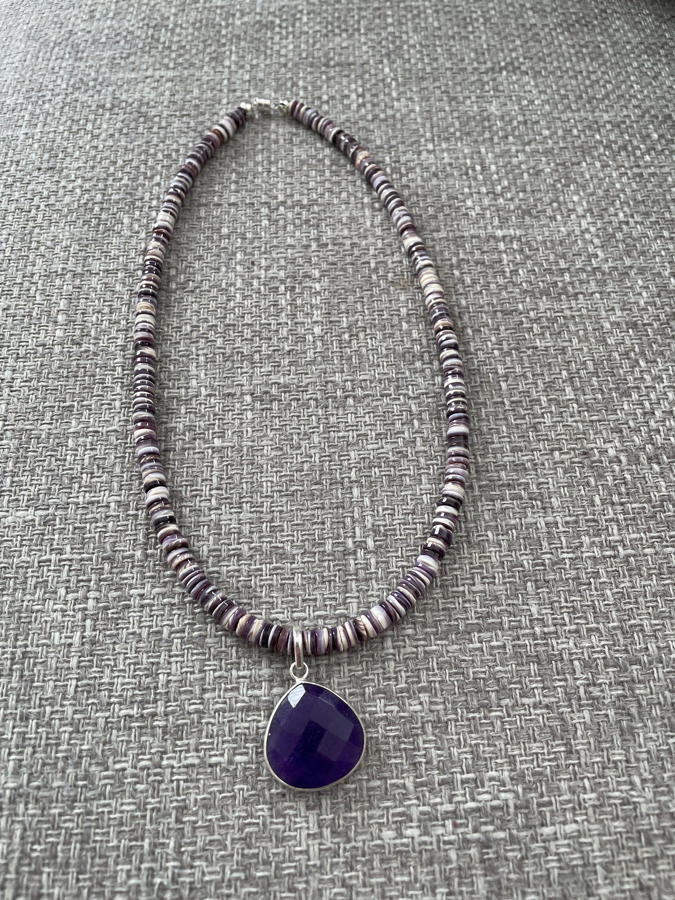 16 Heishi Wampum Quahog 6mm Necklace With Sparkling Amethyst Pendant ...