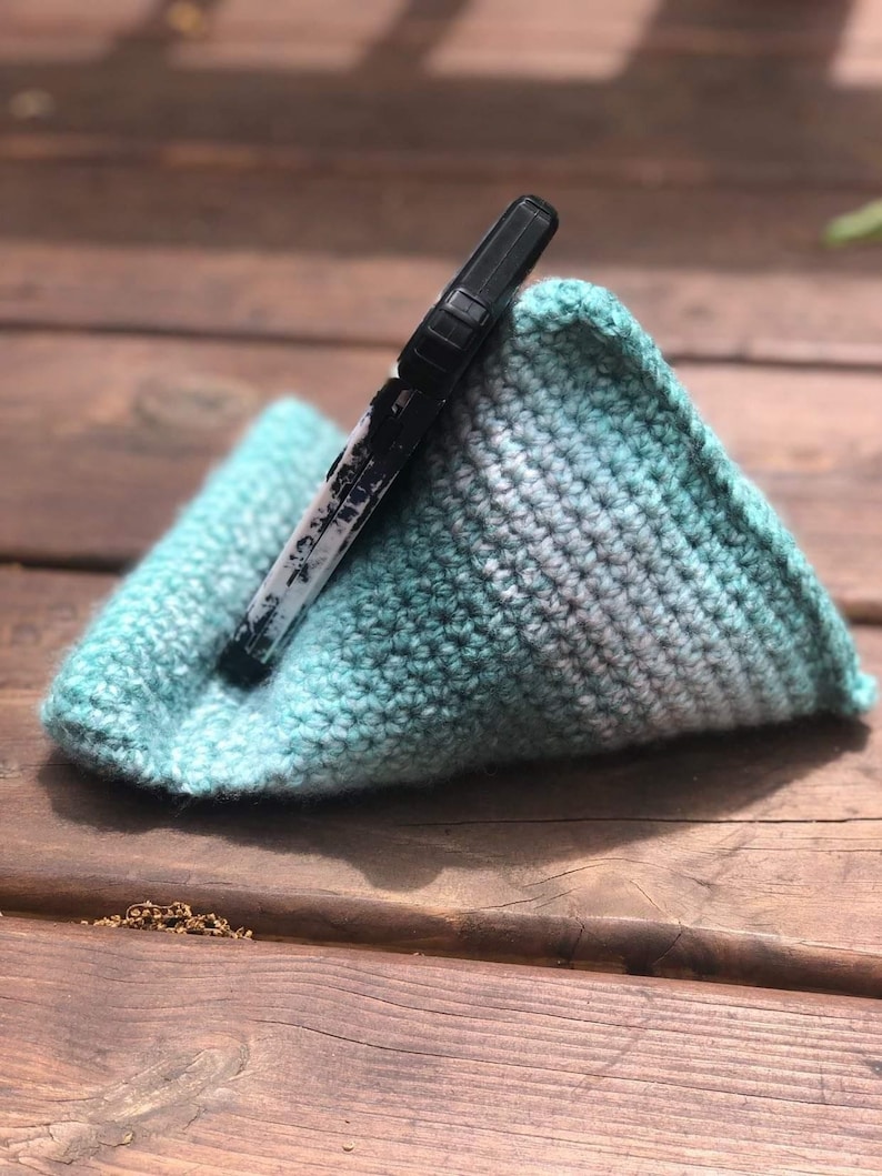Crochet Pattern for a Phone/tablet Holder Cushion - Etsy