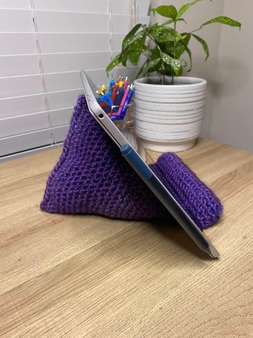Crochet Pattern for a Phone/tablet Holder Cushion - Etsy
