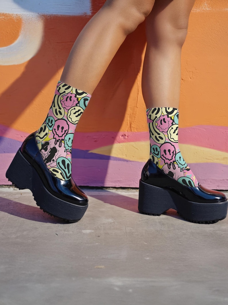 Y2K Smiley Skull Socks: Weirdcore 90s Grunge Style - Etsy