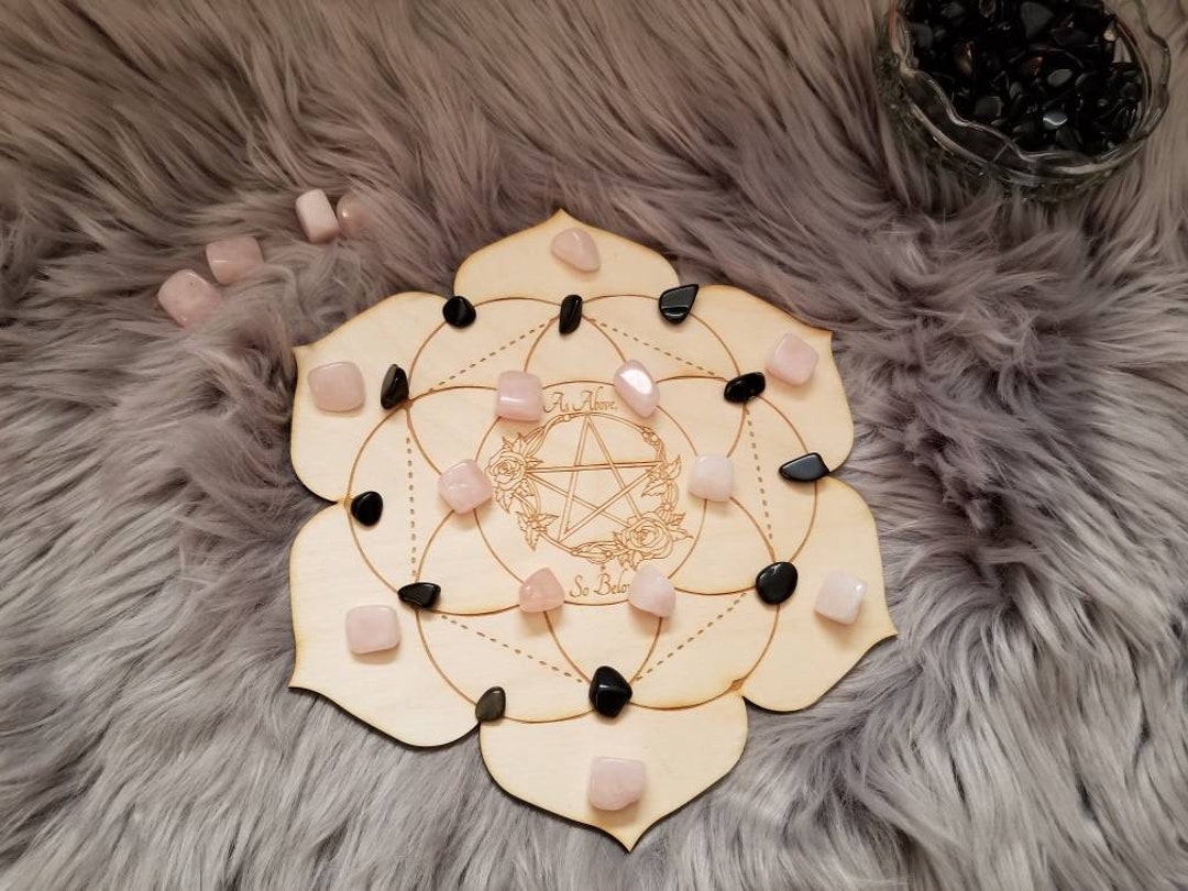 Wicca Flower Crystal Grid - Etsy