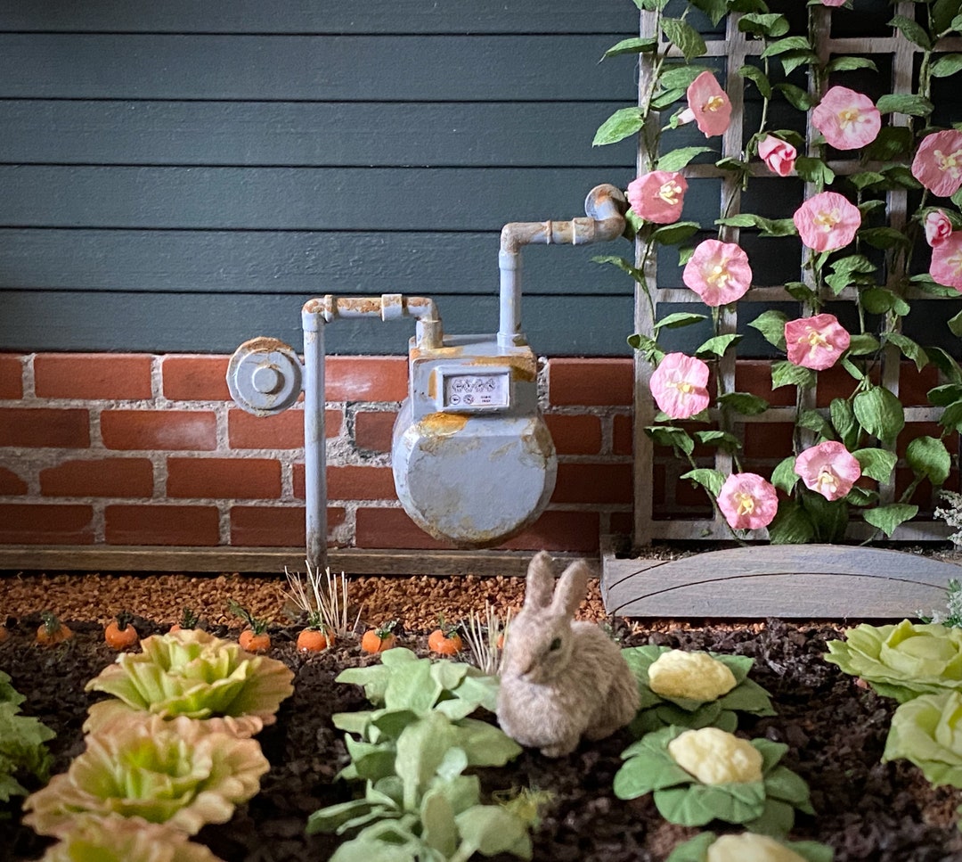 Weathered/rusty Miniature Gas Meter for Dollhouse, 1:12 Scale - Etsy