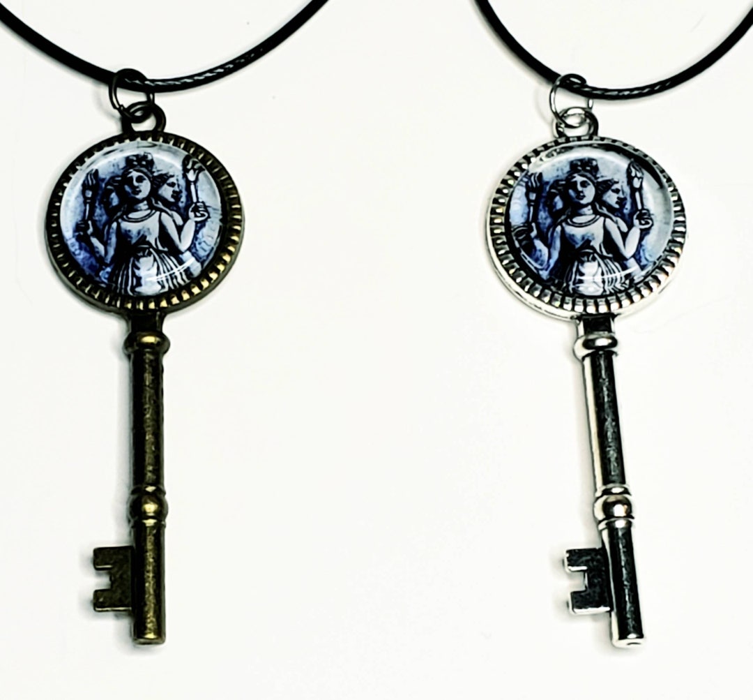 Hekate Key Necklace - Etsy