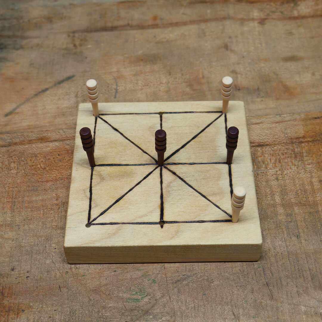 Three Men's Morris a 18th Century Board Game - Etsy