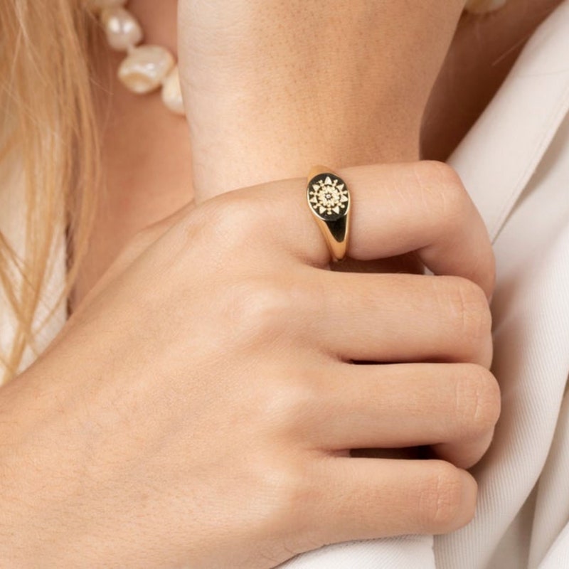 Sun Signet Ring - Etsy