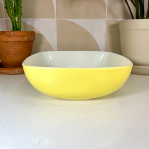 Vintage Pyrex Large Yellow Square Serving Bowl 525B 1950s From - Etsy