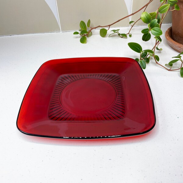 Red Glass Plates - Etsy