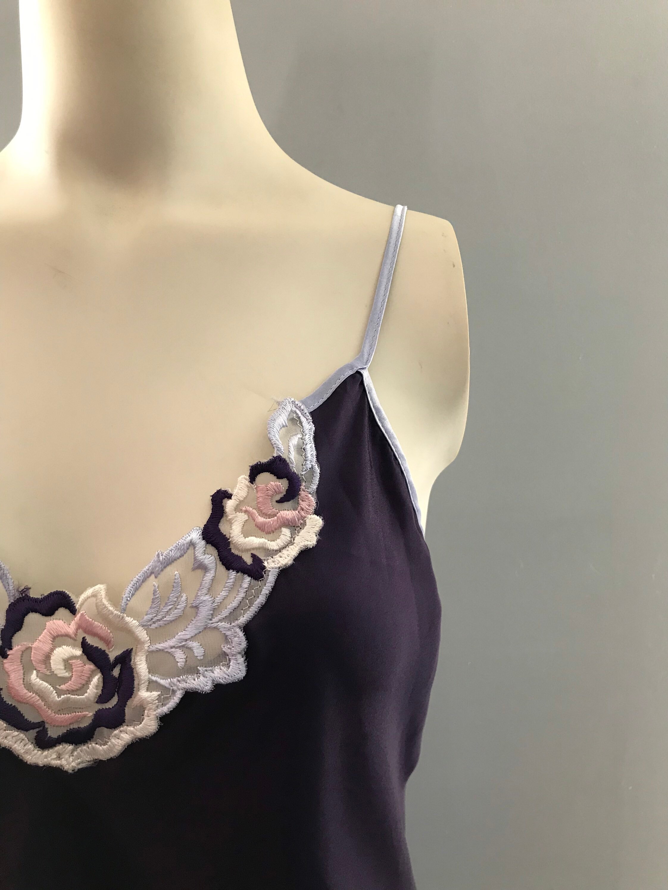 90s Val Mode Purple Satin Nightie With Floral Details | VNTG Royal ...