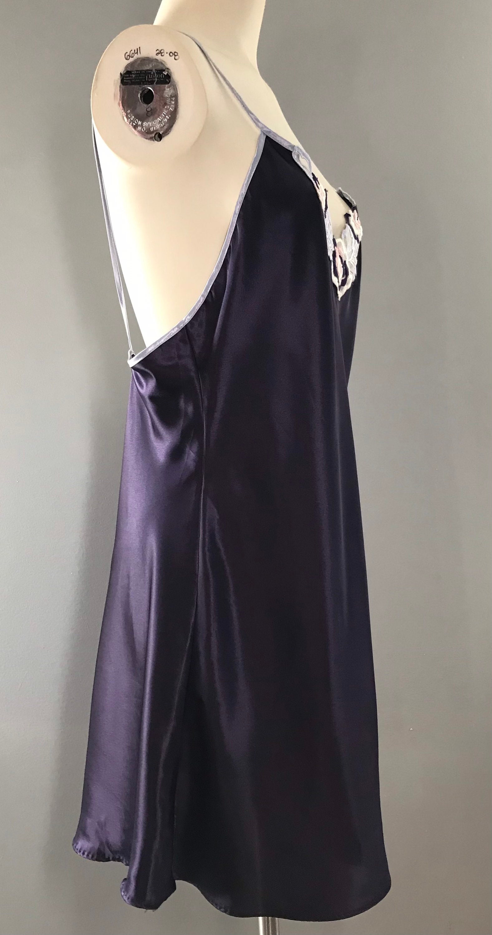 90s Val Mode Purple Satin Nightie With Floral Details | VNTG Royal ...