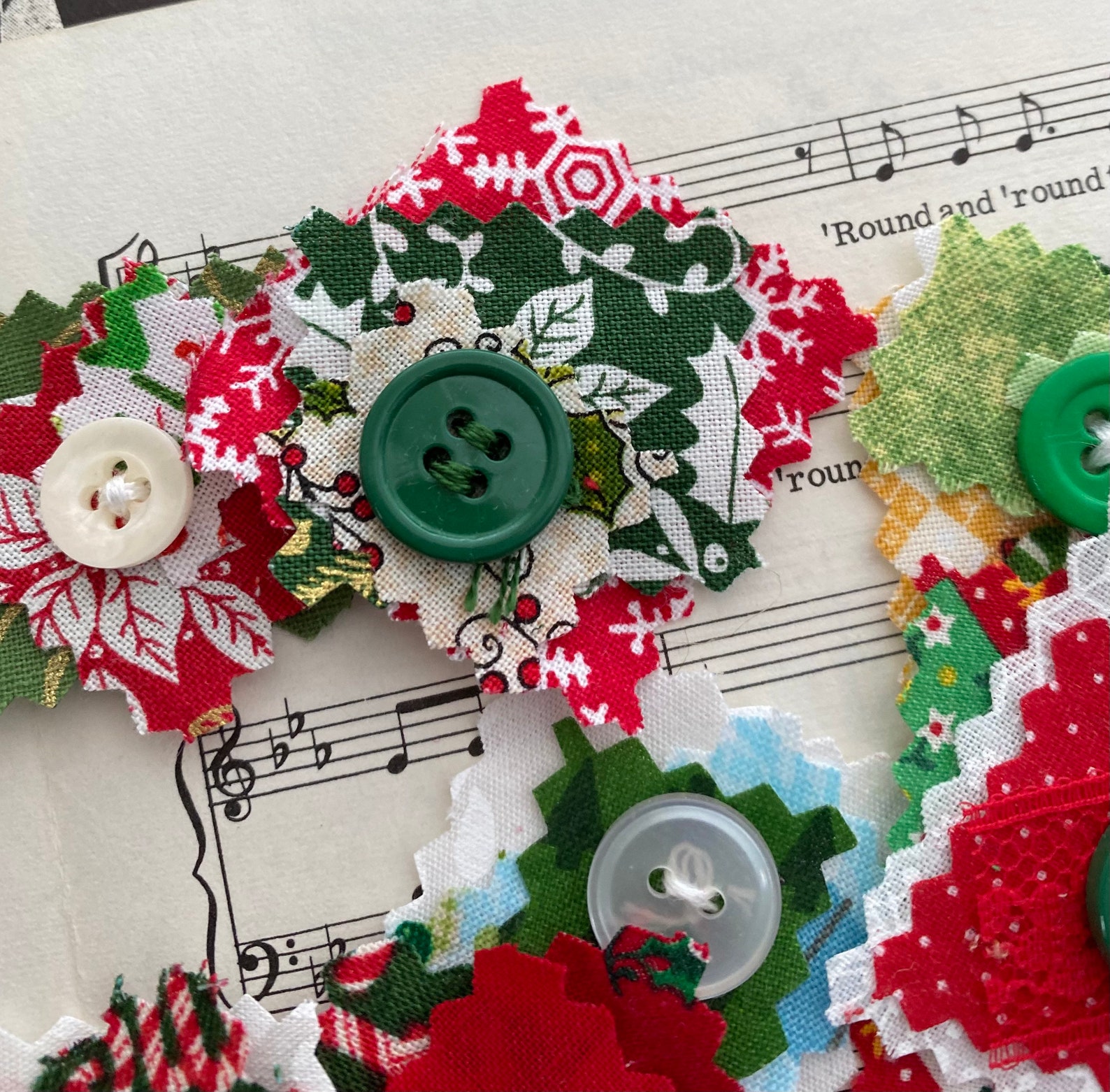 12 Mini Christmas Snippet Fabric Clusters, Mini Collage for Junk ...