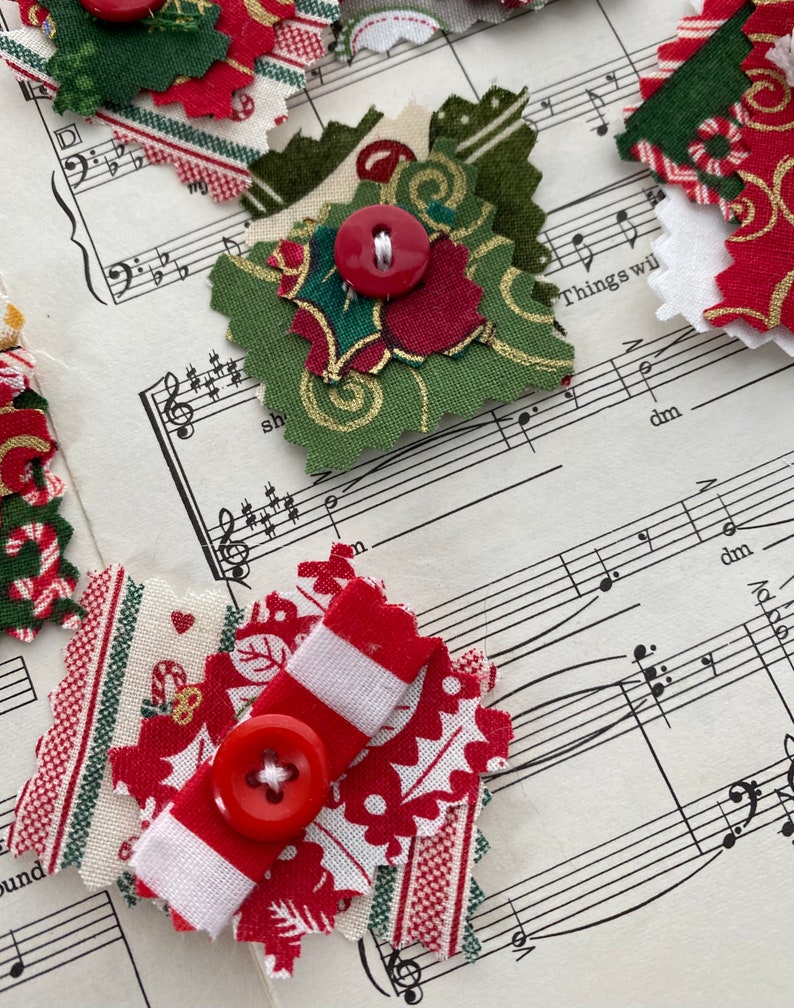 12 Mini Christmas Snippet Fabric Clusters, Mini Collage for Junk ...