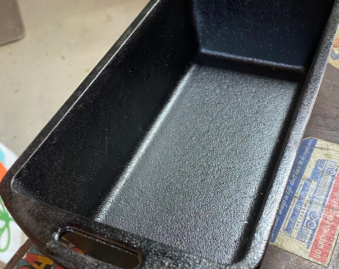 Lodge Cast Iron Loaf Pan-perfect for Any Kitchen or Outdoors for ...