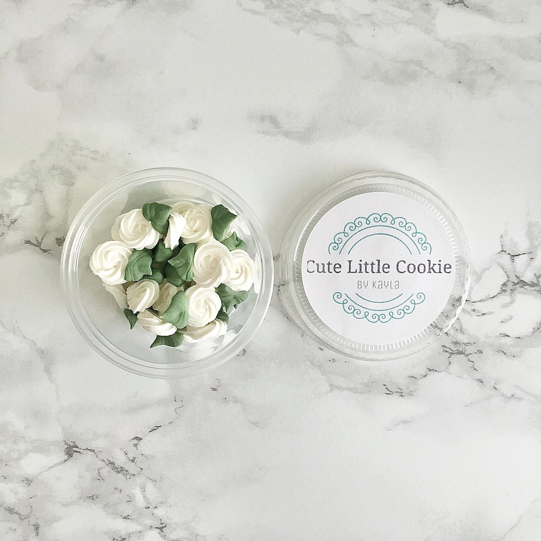 Royal Icing Rosettes ~ Mini Roses ~ White Rosettes ~ Rosette With Leaf ...
