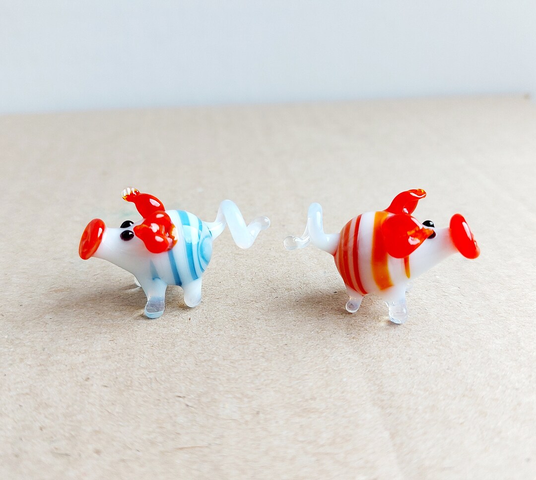 Tiny Glass Pig, Miniscule Glass Animals, Murano Glass Pig, Collectible ...