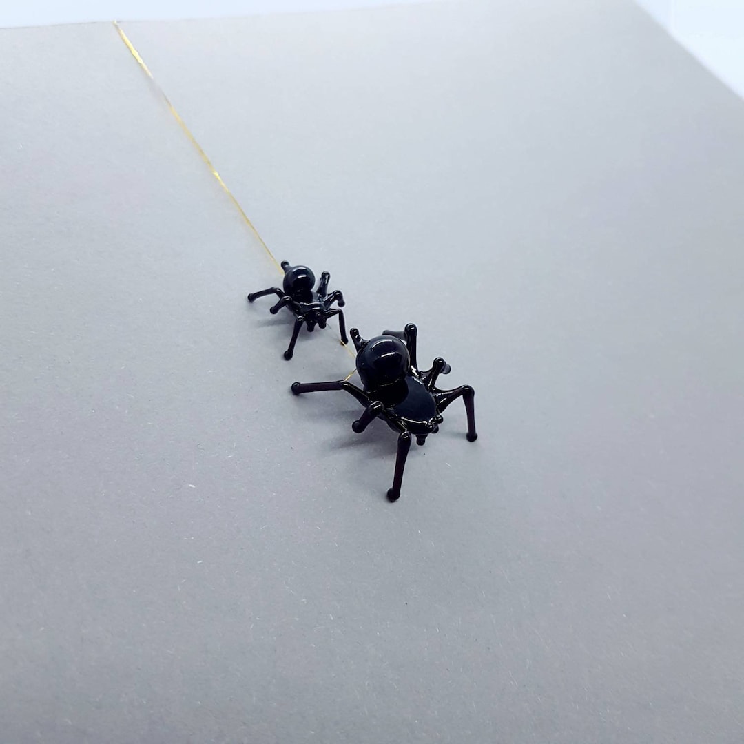 Mini Black Glass Spider: Halloween Pendant Decoration - Etsy