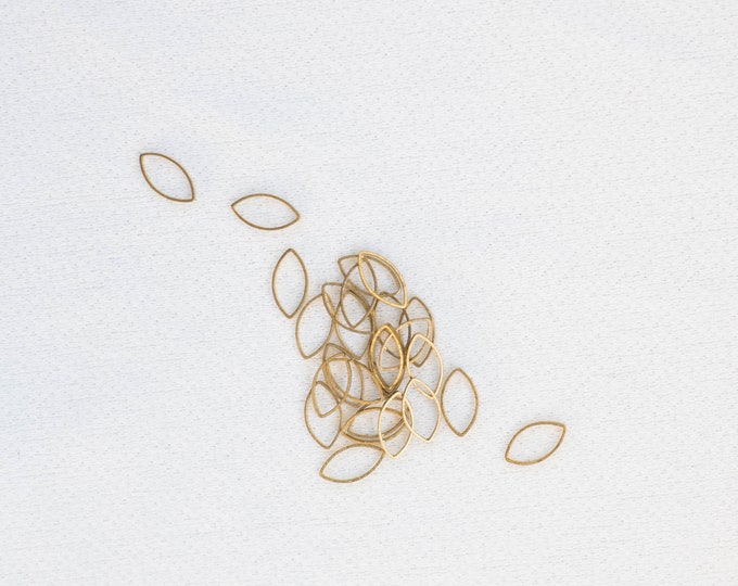 Vintage Style Notion Scissor With Textured Handles - Etsy