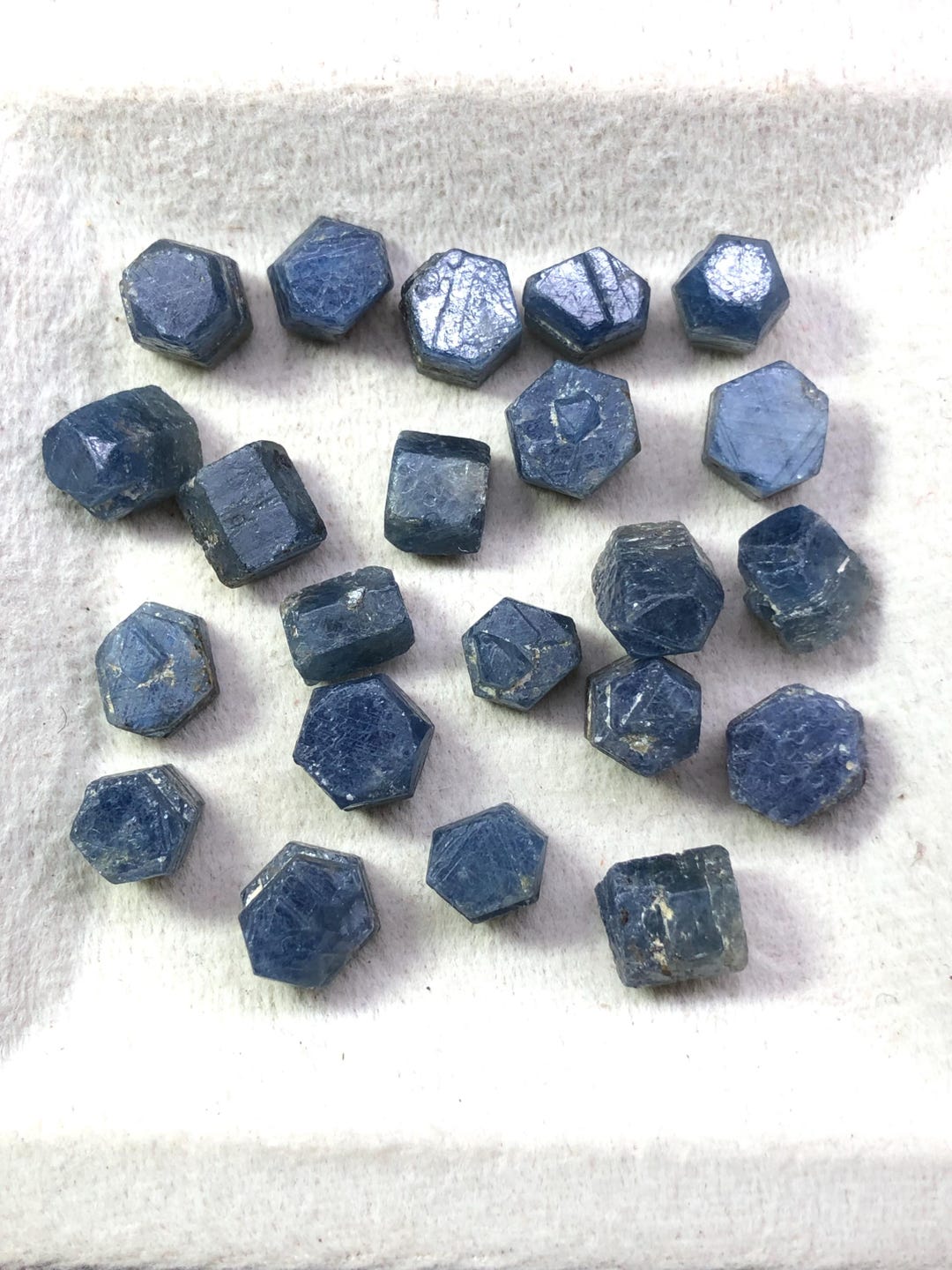 Loose Sapphire Gemstone Specimen Crystal, 22 Pieces Natural Sapphire ...