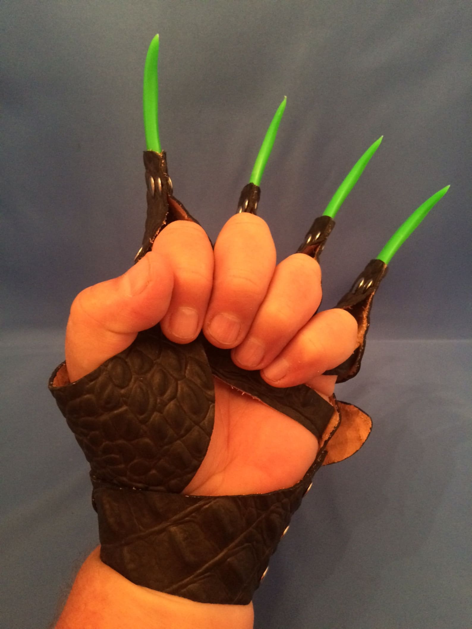 Tan Dragon Claw Gauntlets / Gloves W/black Claws - Etsy