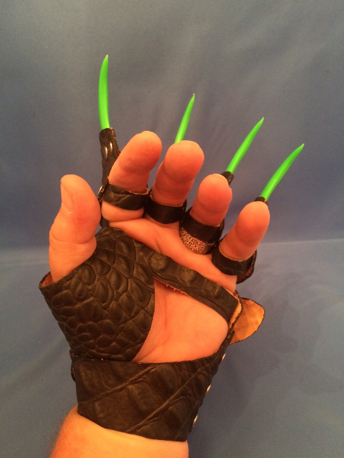 Tan Dragon Claw Gauntlets / Gloves W/black Claws - Etsy