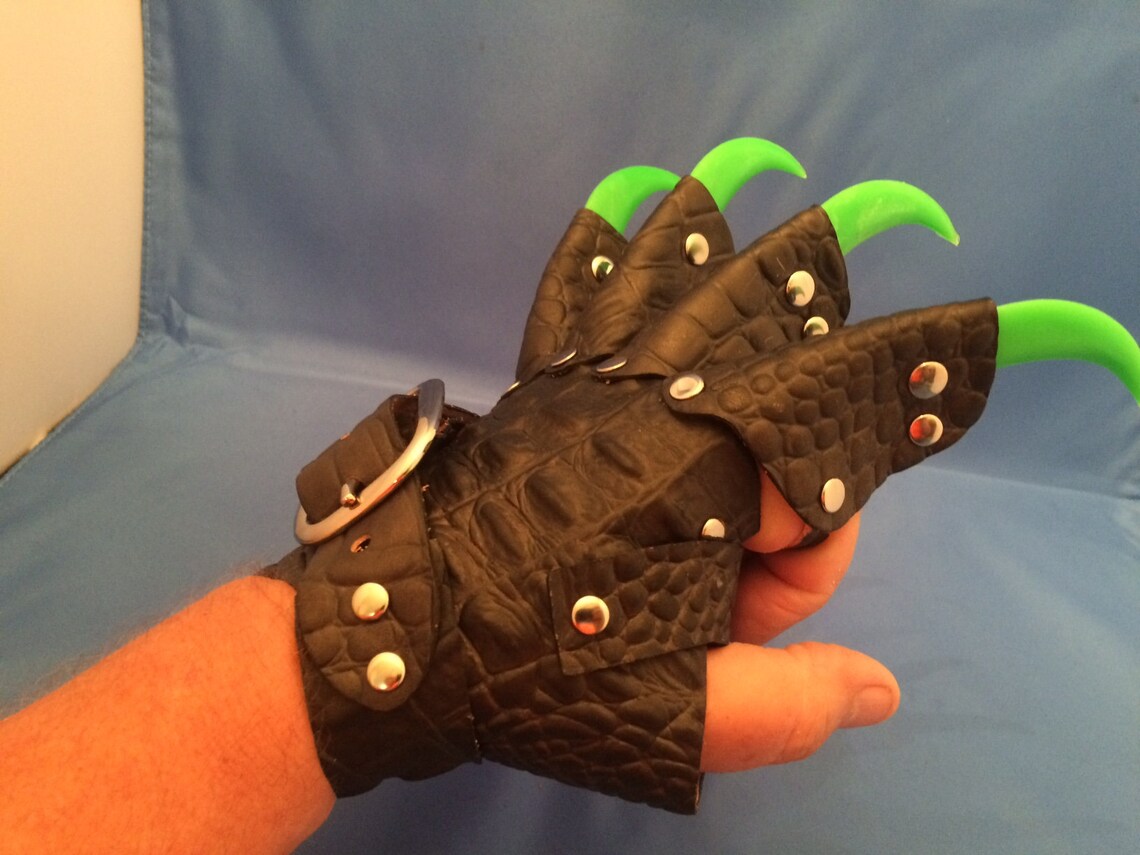 Green Dragon Claw Gauntlets / Gloves W/ Neon Green Claws | Etsy