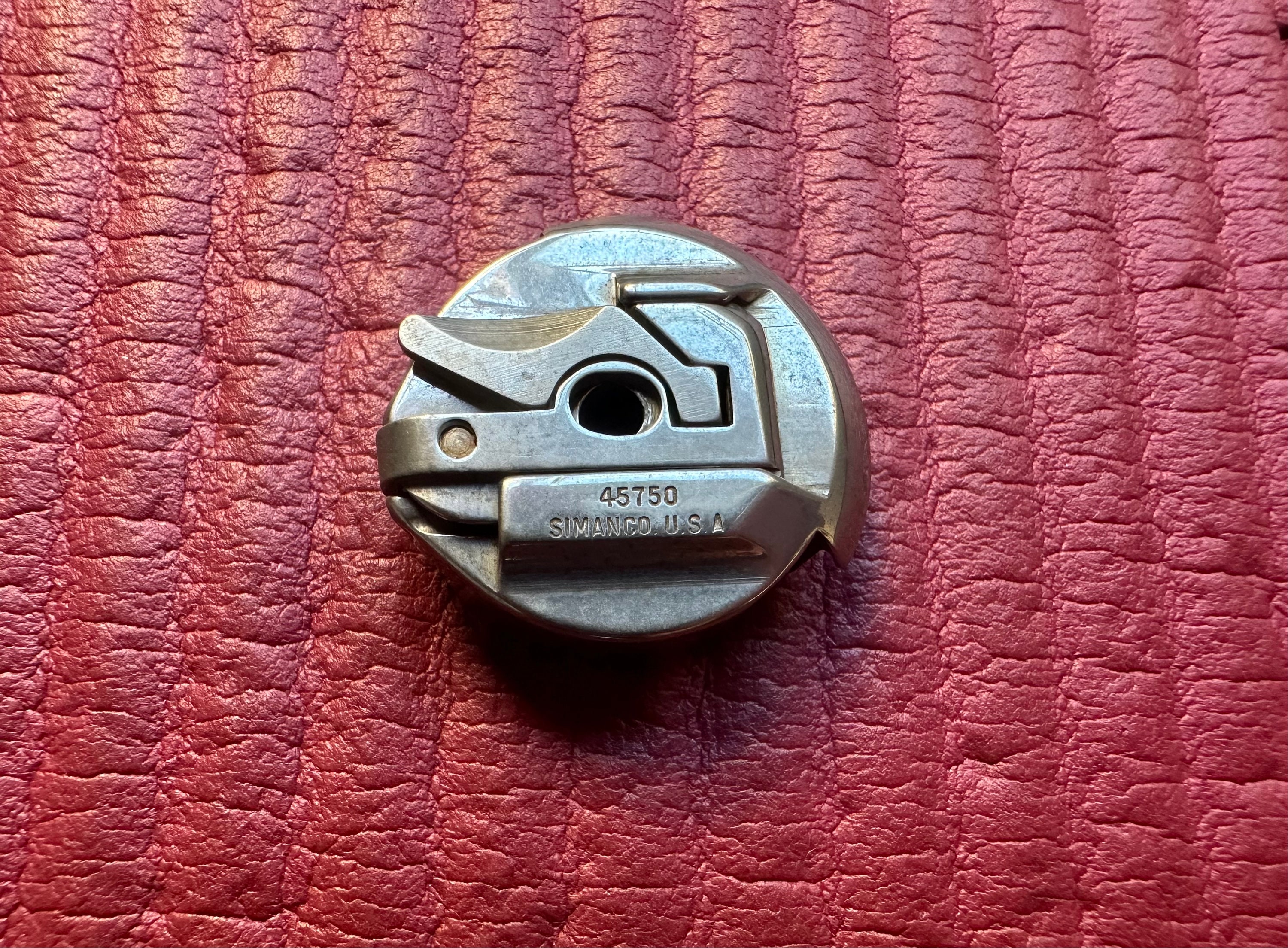 Original 45750 Simanco U.S.A Singer Featherweight/singer 301 Bobbin Case - Etsy