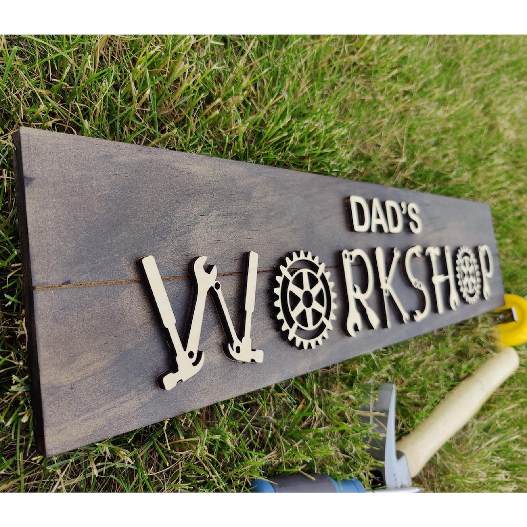 Dad's Workshop Wood Sign, Gift for Dad, Gift for Grandpa, Personalized ...
