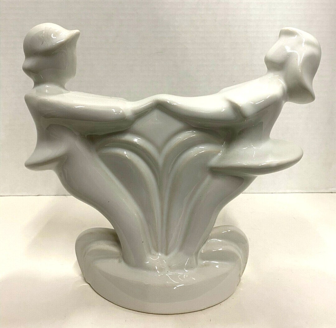 White Holding Hands Friends Sculpture, Figurine 10"x10"x4" - Etsy