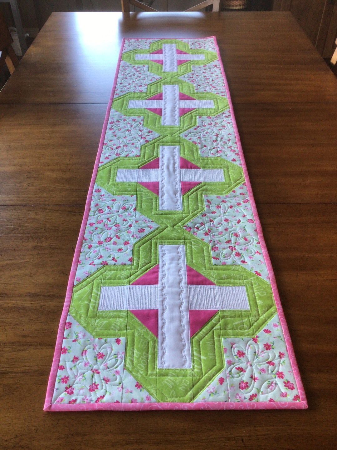 Quilted Table Runner - Signs of Spring in Pink and Green - Etsy