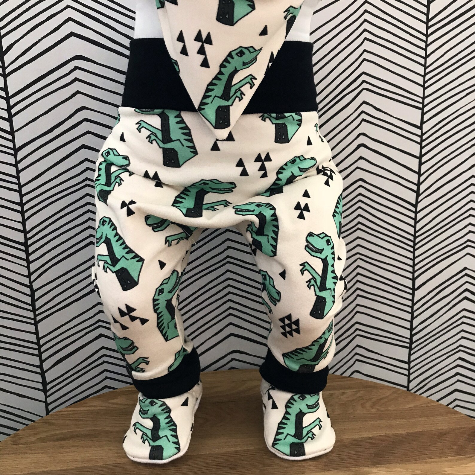 T-rex Dinosaurs Kids Shoes Green Pram Shoes Modern Moccasins Soft Sole ...