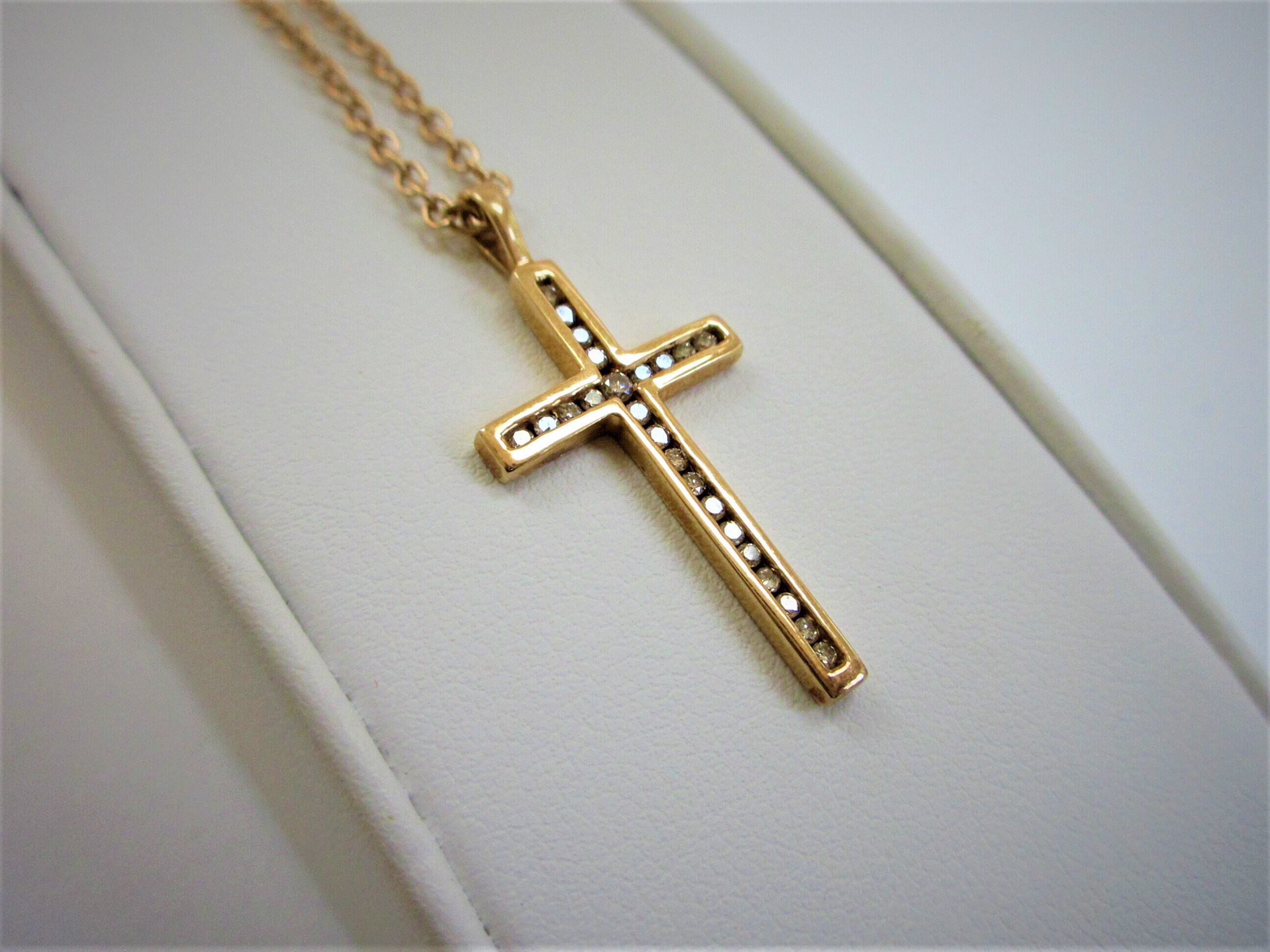 10K Gold Diamond Cross W 19 Inch Gold Chain,24 Diamonds Channel Set ...
