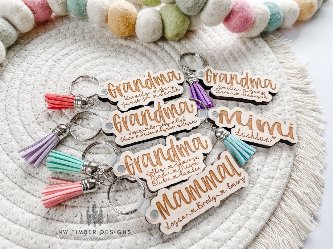 Personalized Mom Grandma Keychain, Grandchildren Name Keychain, Gifts ...