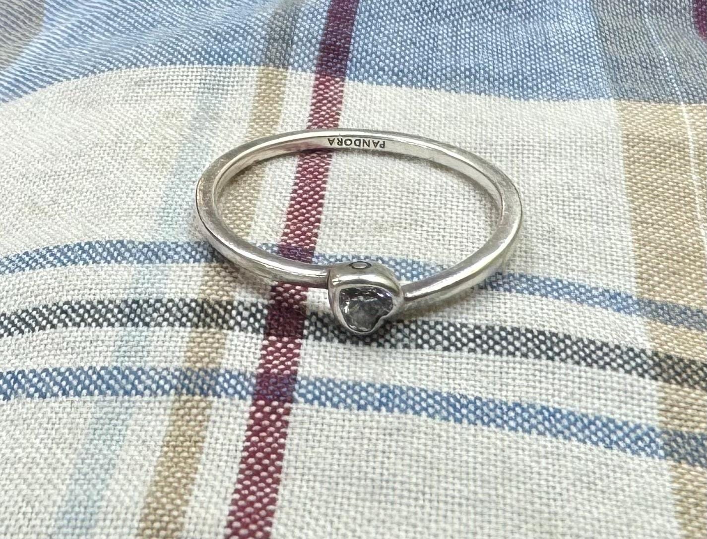 Pandora Clear Tilted Solitaire Heart Ring Size 9. 2621T2