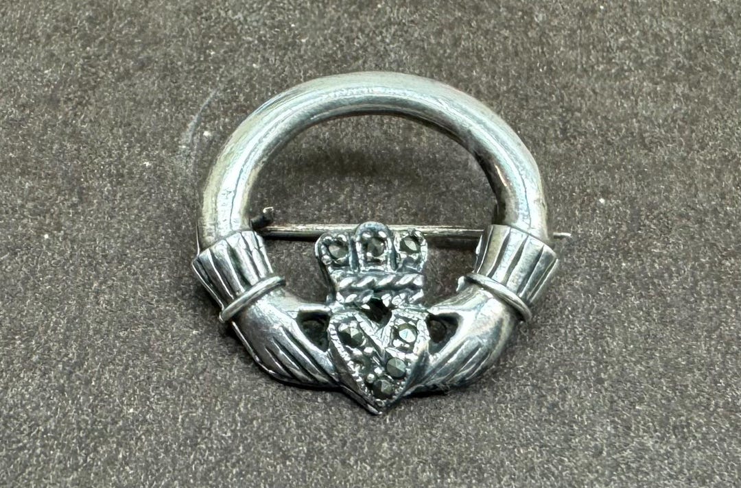 Vintage Sterling Silver Irish / Celtic Claddagh Brooch.#2549sb.free ...