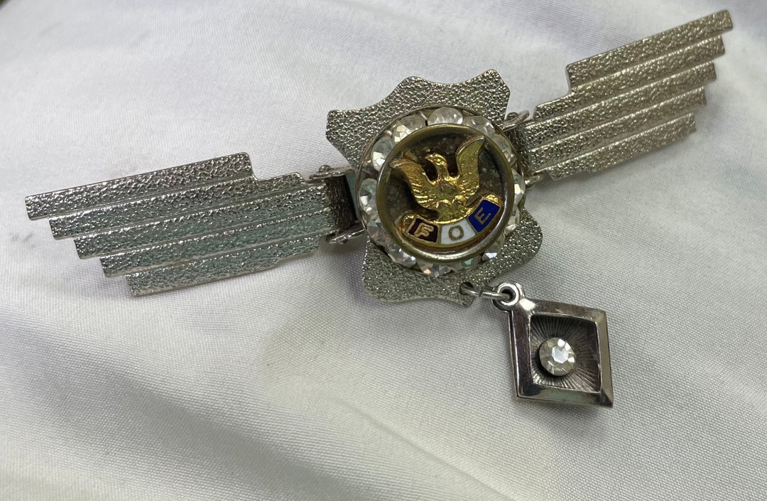 F.O.E Eagle Collar Pin Fraternal Order of Eagles Pin. #833beb.free ...