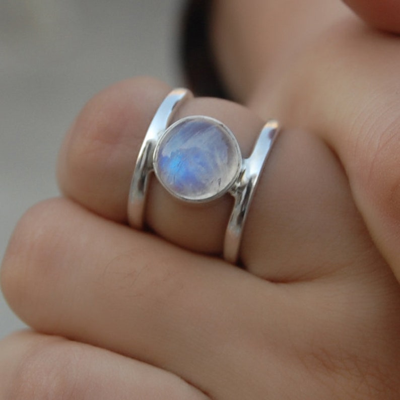Round Rainbow Moonstone Gemstone 925 Sterling Silver Ring | Etsy