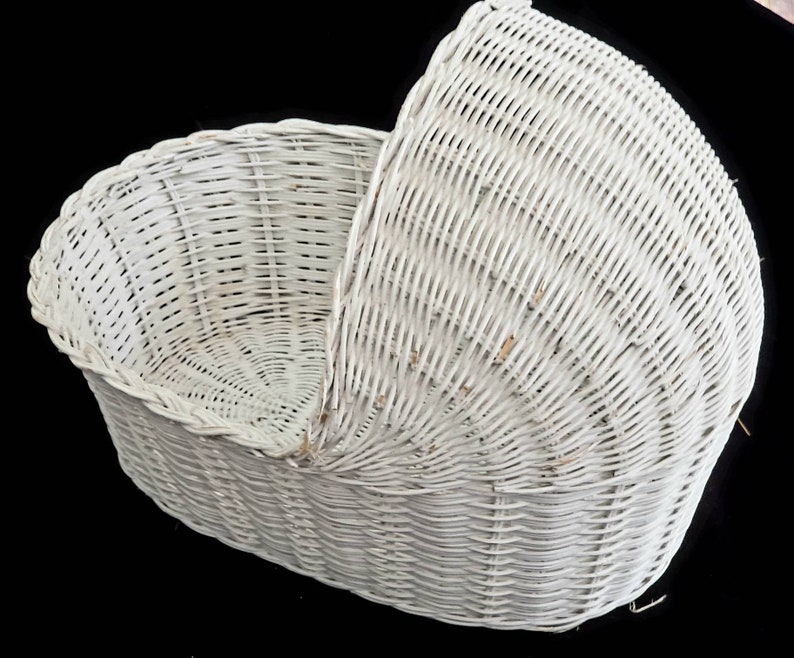 Vintage Wicker BASSINET Cradle White Woven Rattan Wicker Baby DOLL ...