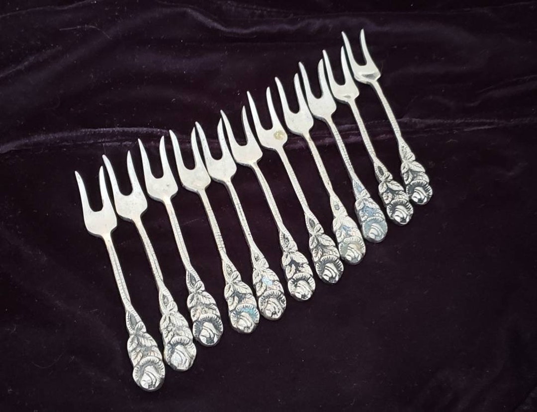 Vintage Forks 2-prong 11 Piece Small Salad Fruit Tasting, Appetizers ...