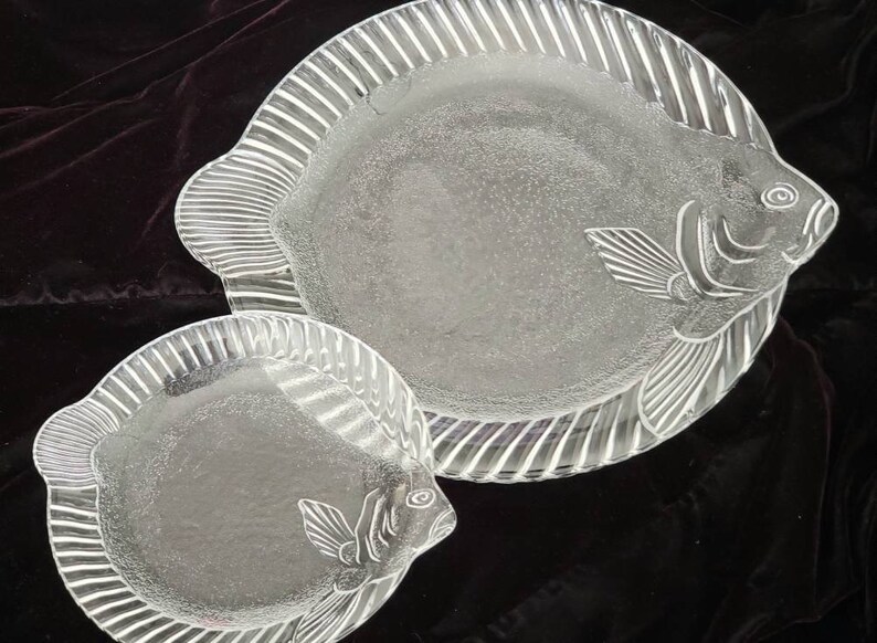 Vintage Clear Glass Fish Plates MIKASA 2 Sets of 4 Fish Plates - Etsy