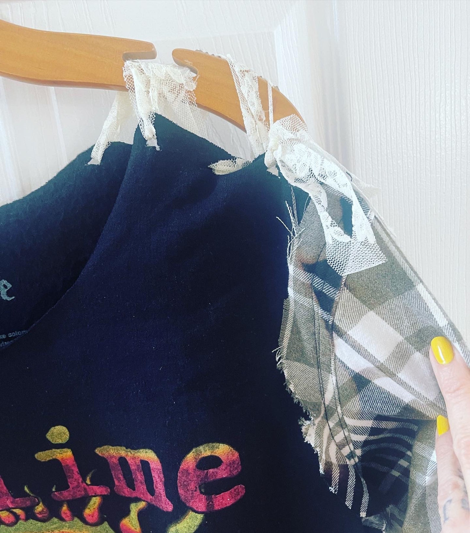 Beautiful Band Sweatshirt With Flannel Sleeves Size Medium - Etsy