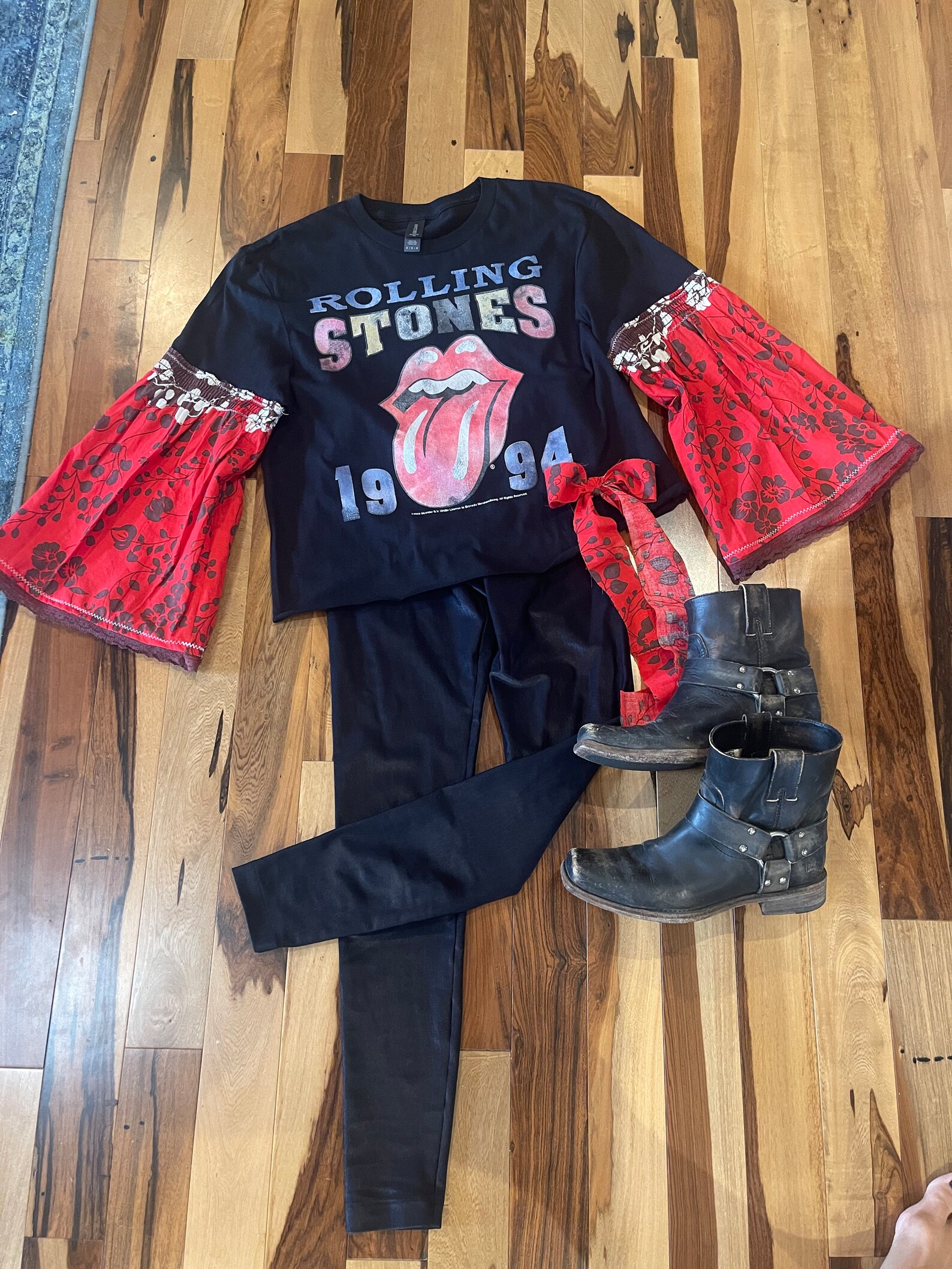 Bell Sleeve Cropped Band Tee - Etsy