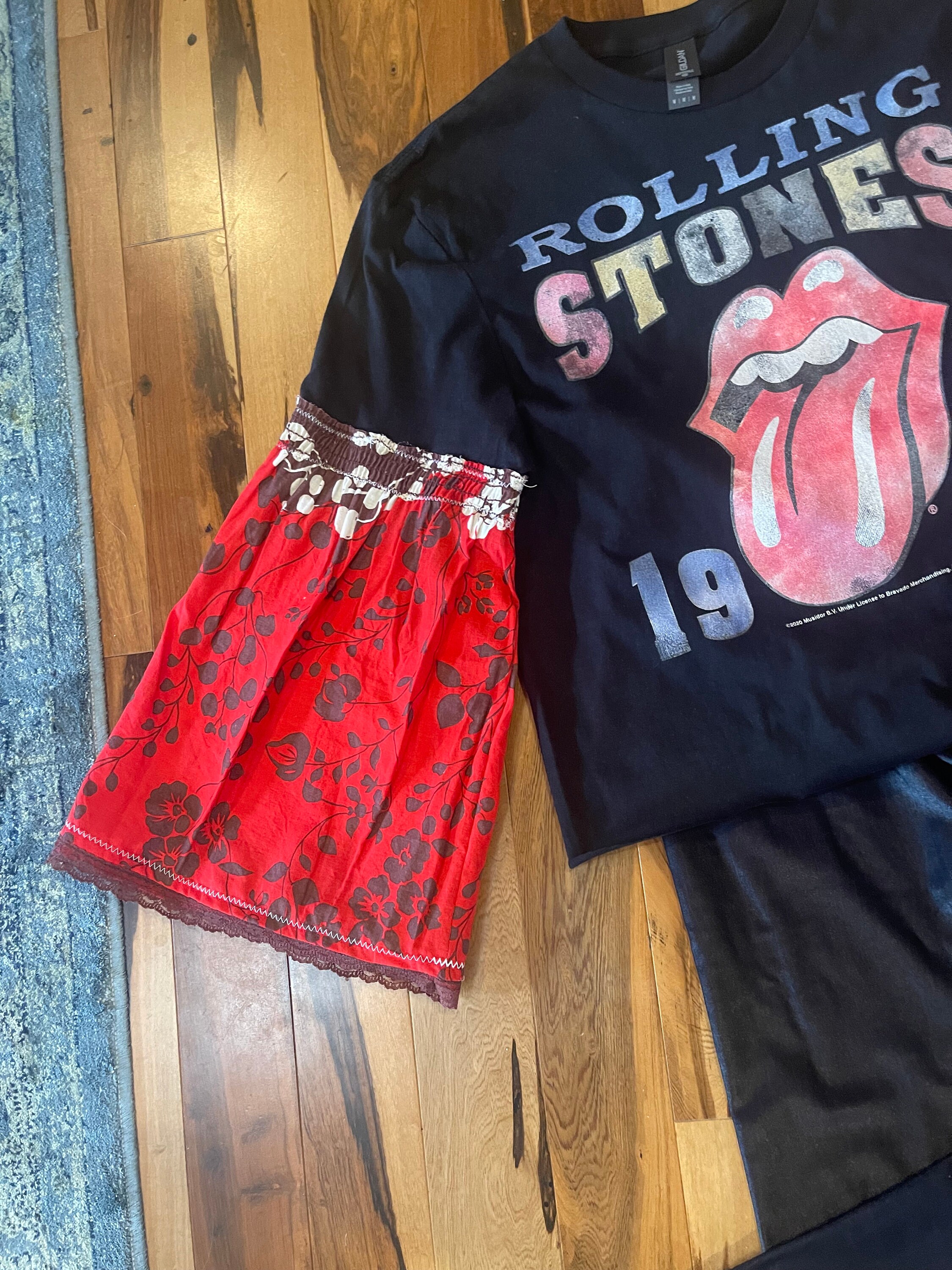 Bell Sleeve Cropped Band Tee - Etsy